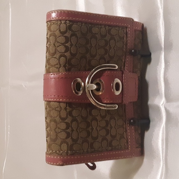Coach | Bags | Authentic Coach Classic Signature Wallet | Poshmark
